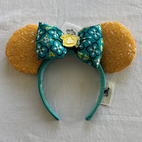 Disney | Accessories | Disney Yellow Sequins And Teal Minnie Mouse Ears ...